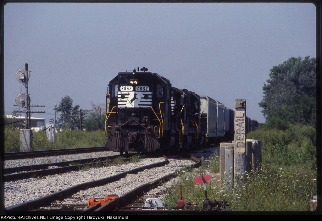 eastbound NS high hoods (most likely Aug 1990)